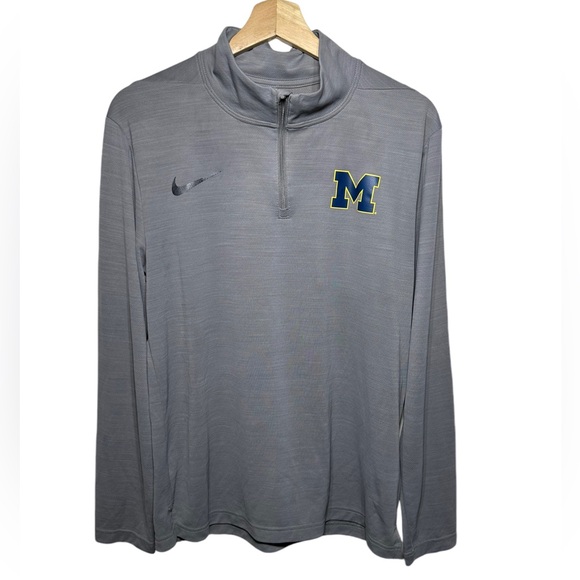 Nike | Sweaters | Nike Dri Fit Michigan Wolverines Medium Mens ...